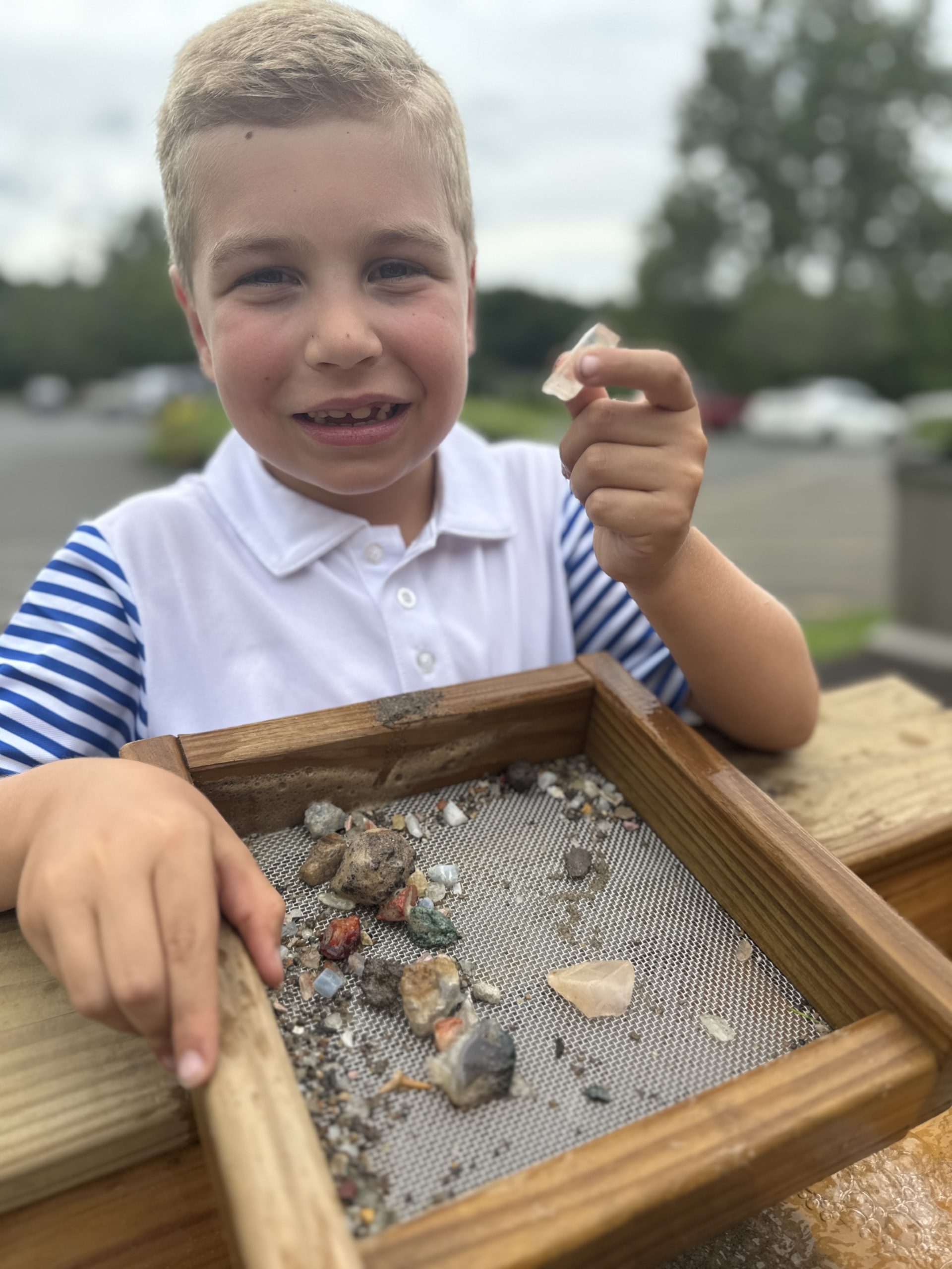 Gem Mining Fun for Kids | Lyman Orchards